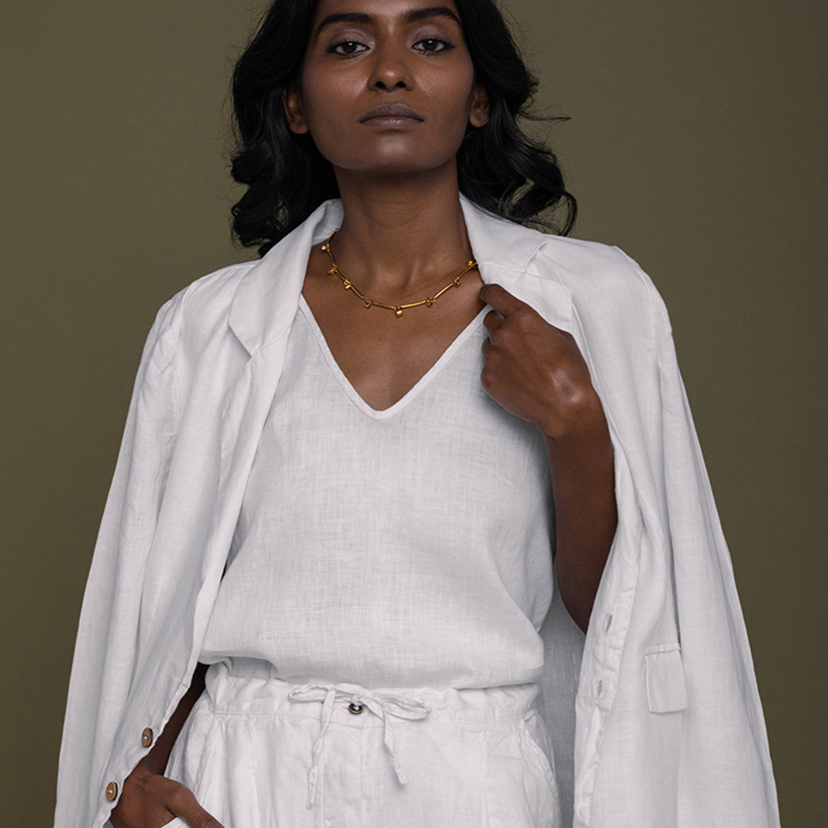 The She's Everything White Blazer| Reistor