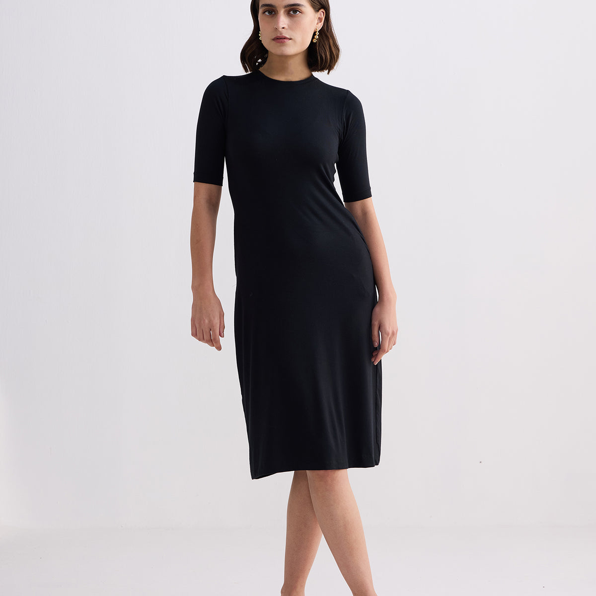 High Crew Neck Dress: Sustainable Black Midi - Reistor