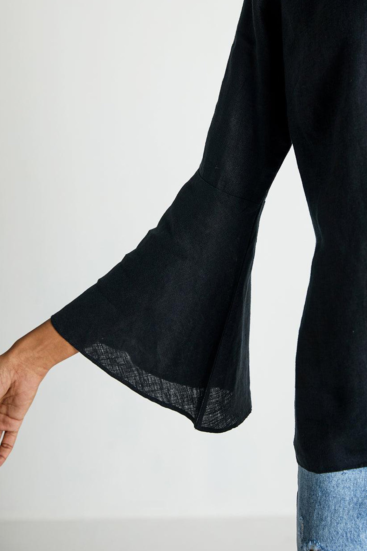 Sustainable Button Back Shirt - Reistor